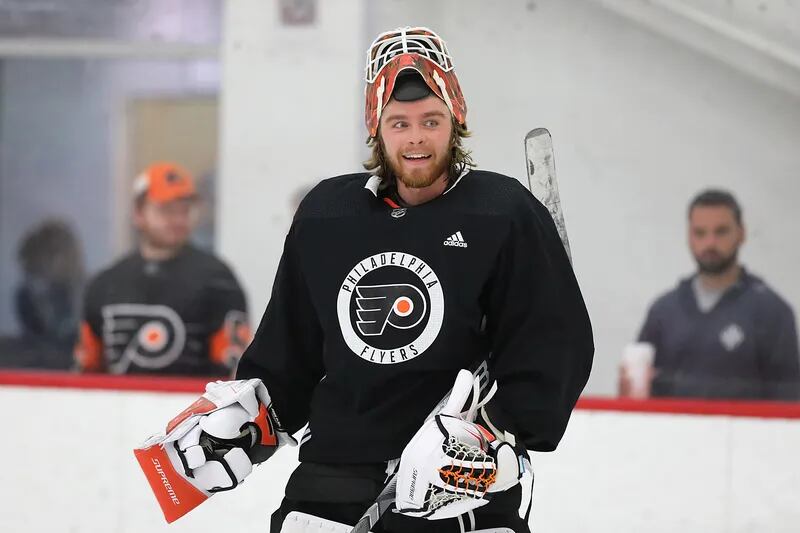 Flyers goalie prospect Felix Sandstrom catching team’s attention with ...