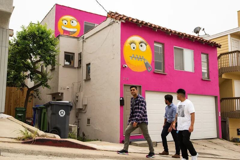 Hot-pink ‘emoji house’ sparks a familiar neighborhood debate about ...