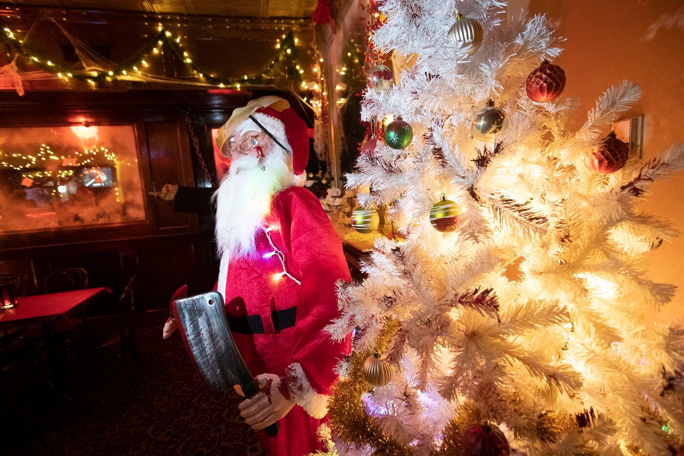 In Jose Pistola’s Christmas Smackdown Bar Crawl, Philly bars go over ...