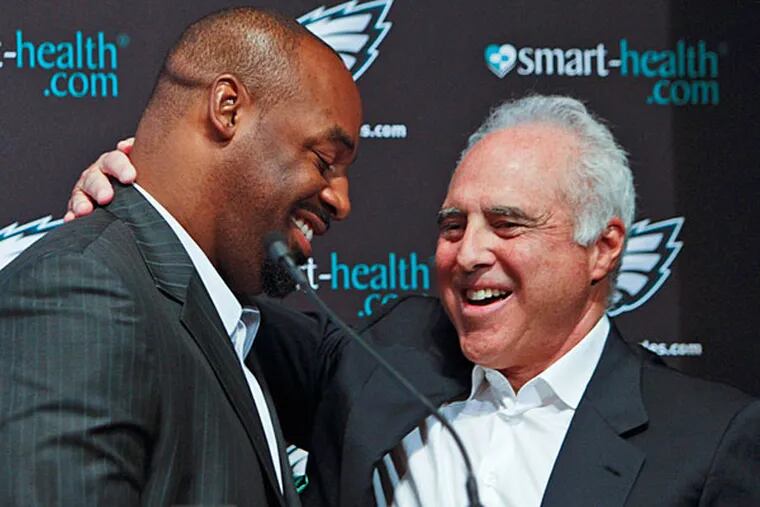 McNabb interviews Lurie on radio row