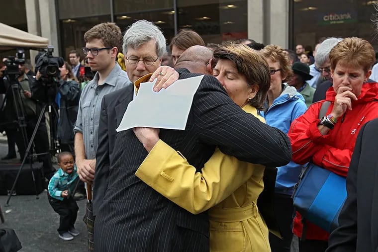 Hundreds gather to mark anniversary of fatal building collapse