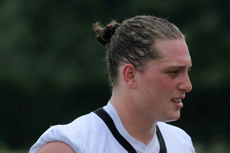 Update: Eagles release Travis Long after long battle with knee injuries