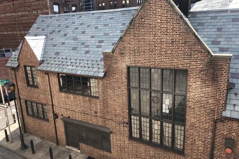 Horses, architects, and drag queens: Handsome alley building was a home ...