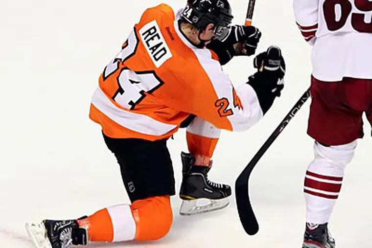 Flyers top Coyotes in thriller