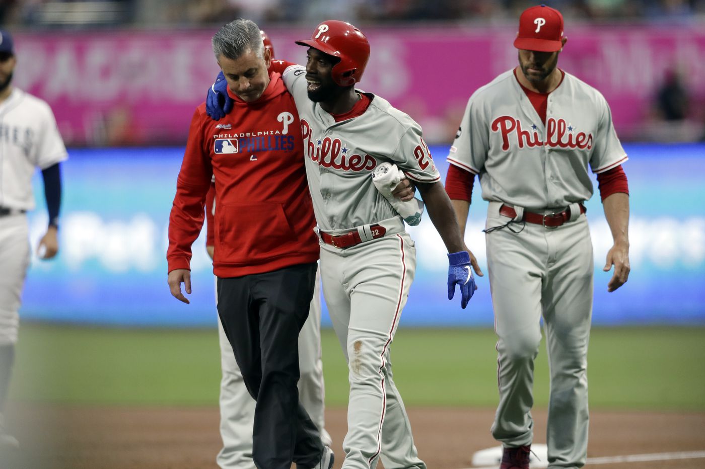 Phillies lose fifth straight and outfielder Andrew McCutchen to injury ...