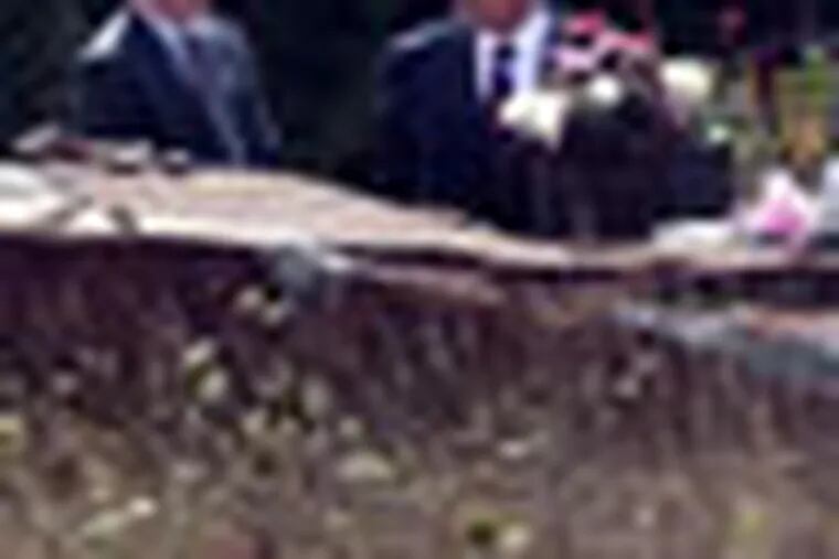 Panetta honors Flight 93 on eve of anniversary