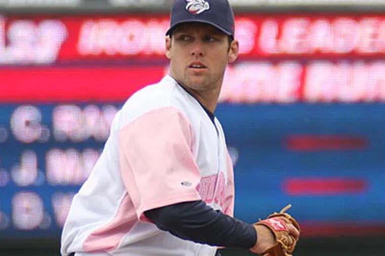 Phils ex-top picks Savery and Hewitt still hopeful