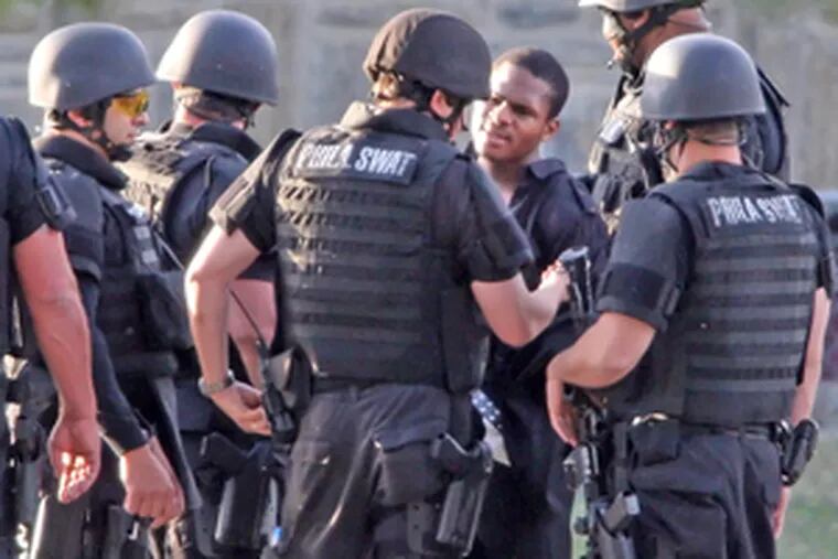 Bomb threat shuts Boulevard at rush hour