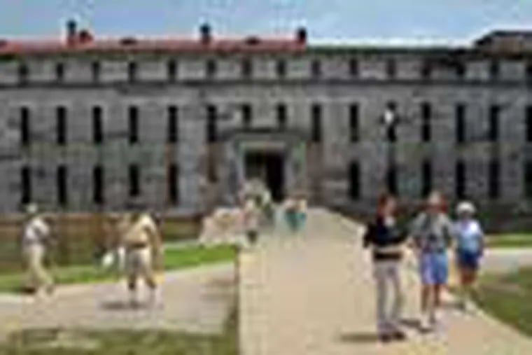 Weekend on the Delaware turns old forts into tourist attractions