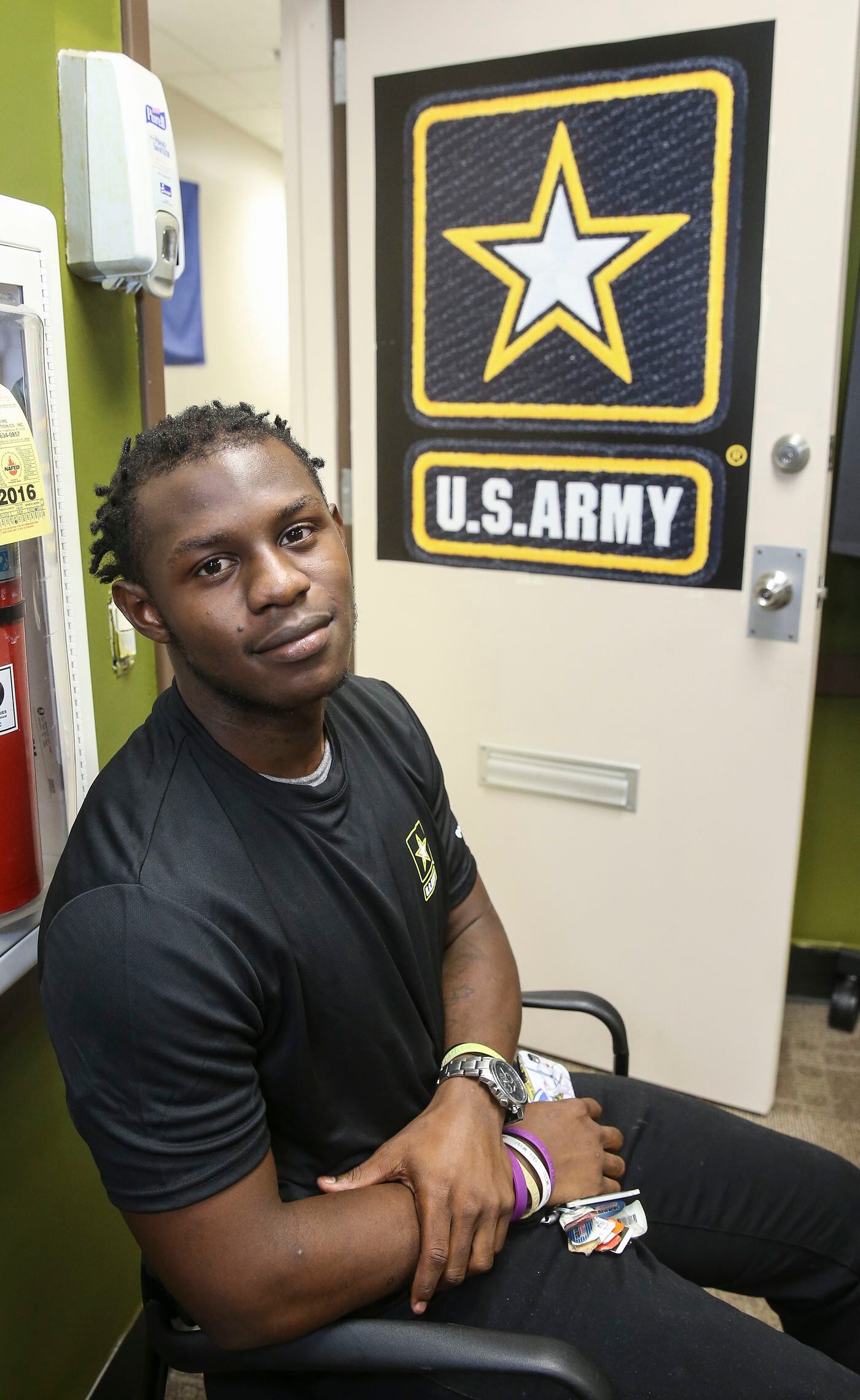 A stray bullet cost this Philly rugby star his Army dreams. Then the ...