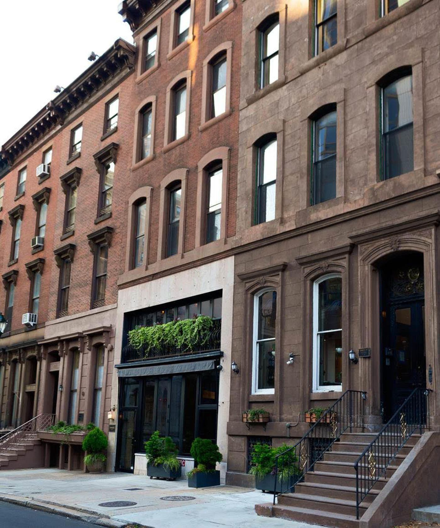 Vernick opens Vernick Wine, a bottle shop and private dining room, next ...