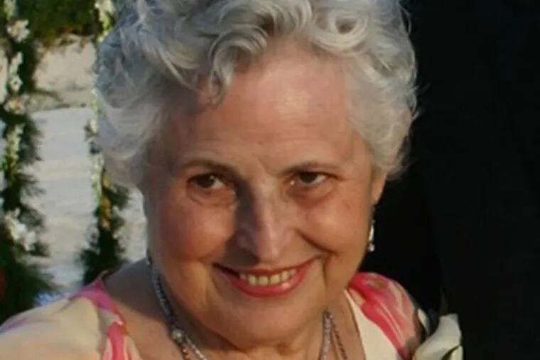 Helen Rieder, 88, Holocaust survivor