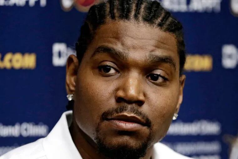 76ers' CEO apologizes to fans over Bynum