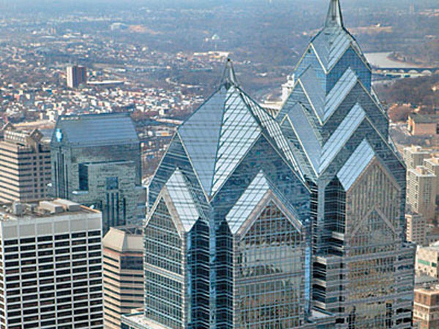 ‘It was like being in an oven’: Two Liberty Place elevator broke down ...