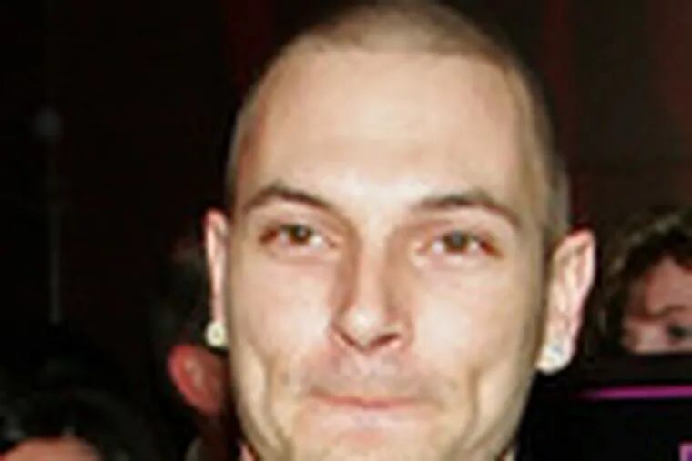 Sideshow | K-Fed is gifted in one arena