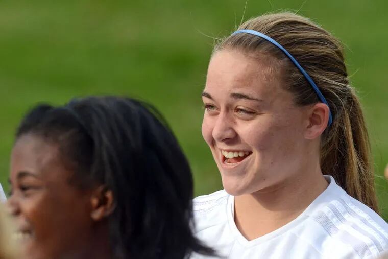 Just 5-2, Rebecca Rossett is Woodbury's all-time leading scorer