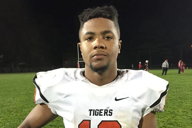 Wilson football star McCargo commits to Naval Academy