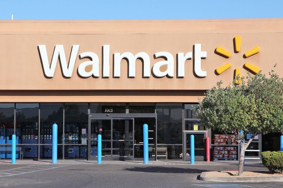 Walmart offers free next-day shipping in Philadelphia region