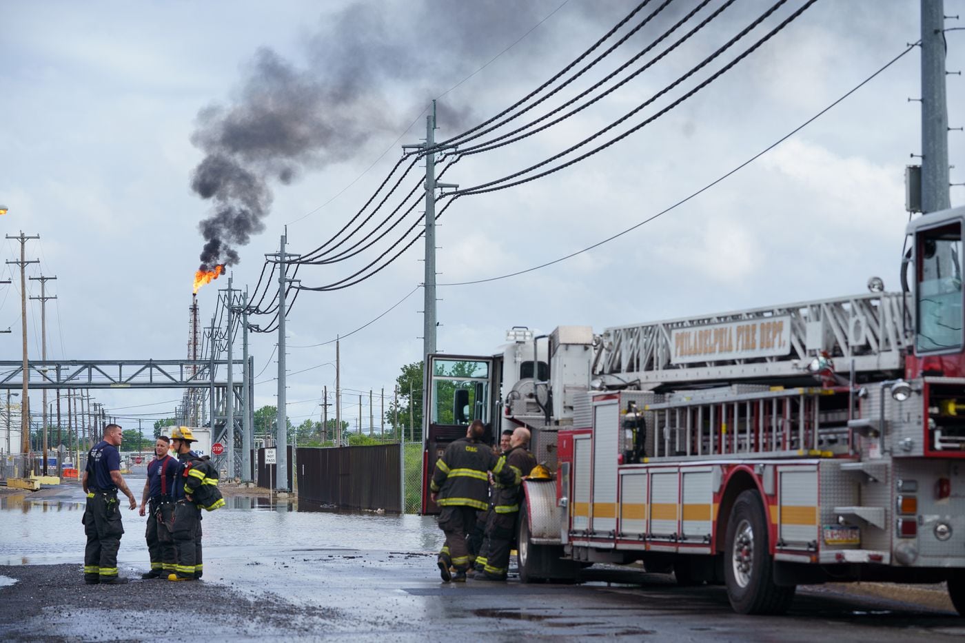 Refinery fire still burning: Philly ‘narrowly dodged a catastrophe’