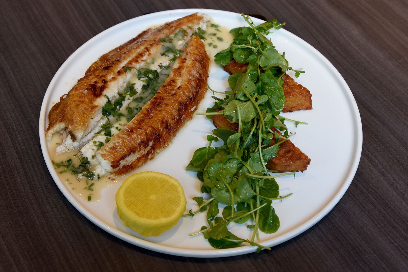 Vernick Fish review: Star chef delivers splash at seafood hall for the ...