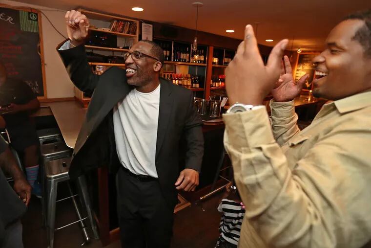 After 25 years behind bars, Anthony Wright takes his first steps as a ...