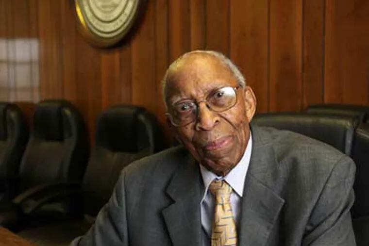 Mayor, 92, looks to four more years