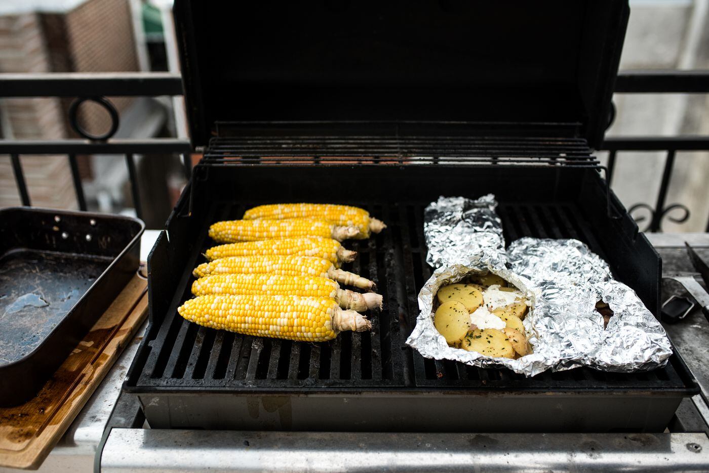 How to prep for a cookout, when the barbecue is far from your backyard