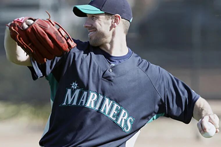 Now with Seattle, Lee claims he's moved on from Phillies