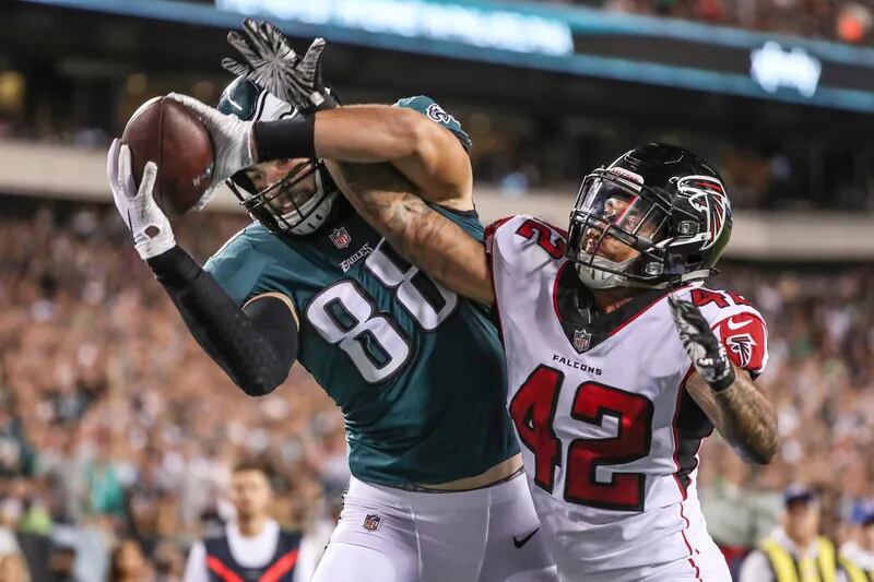 Former Falcons linebacker Duke Riley dances right into the Eagles ...