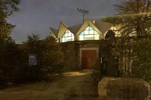 Whoever designed Columbus Square’s ‘Roundhouse,’ the modernist pavilion ...