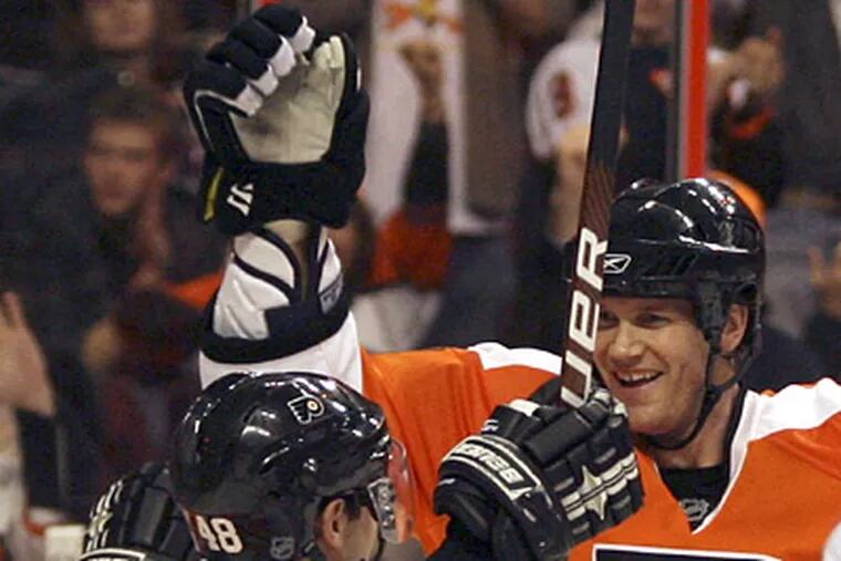 Flyers seeing the evolution of Pronger