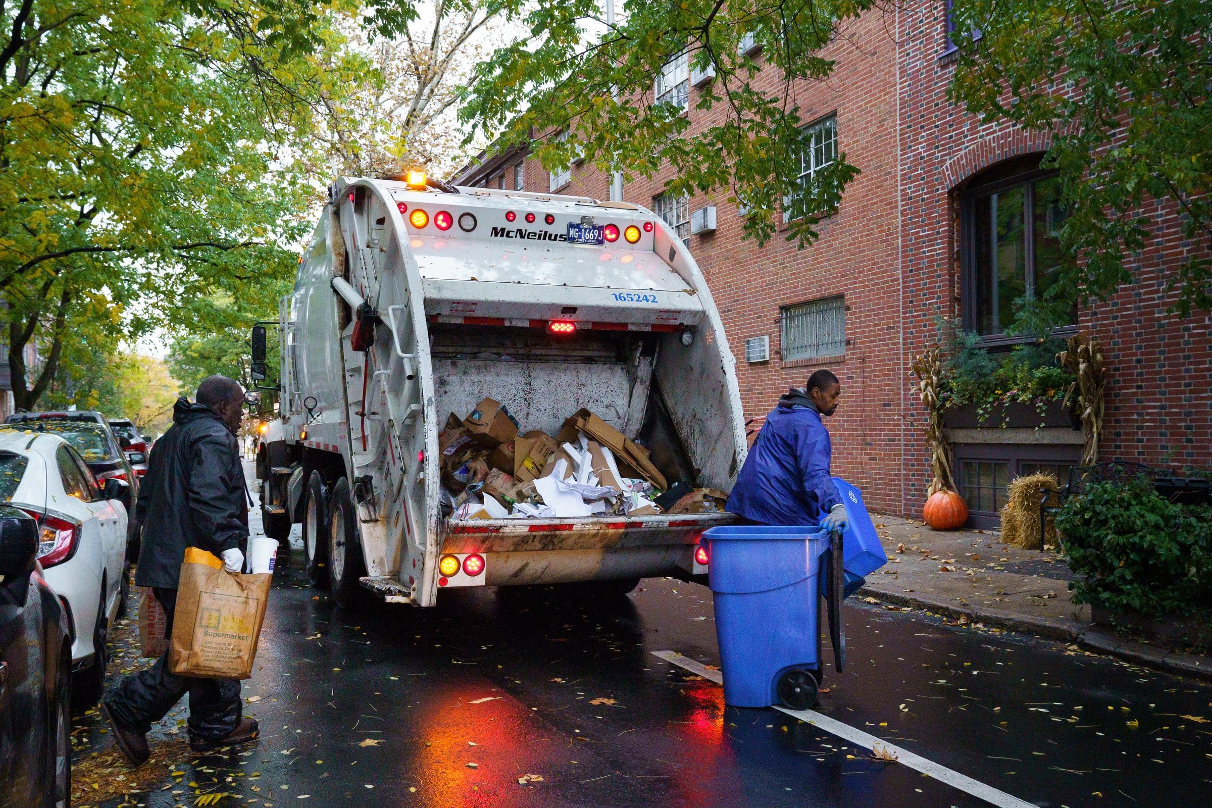 Philly’s trash truck drivers crashed 2,000 times, avoided discipline ...