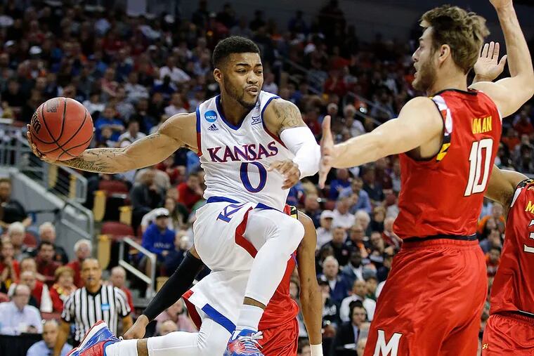 Kansas prevails, will face Villanova in South Regional final