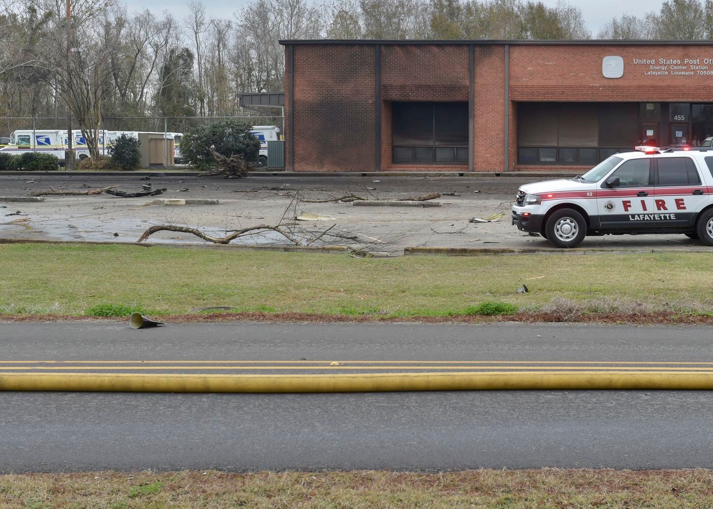 Plane crash kills 5, including LSU coach’s daughter-in-law