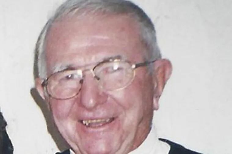 John Thomas Murray, 89, football coach