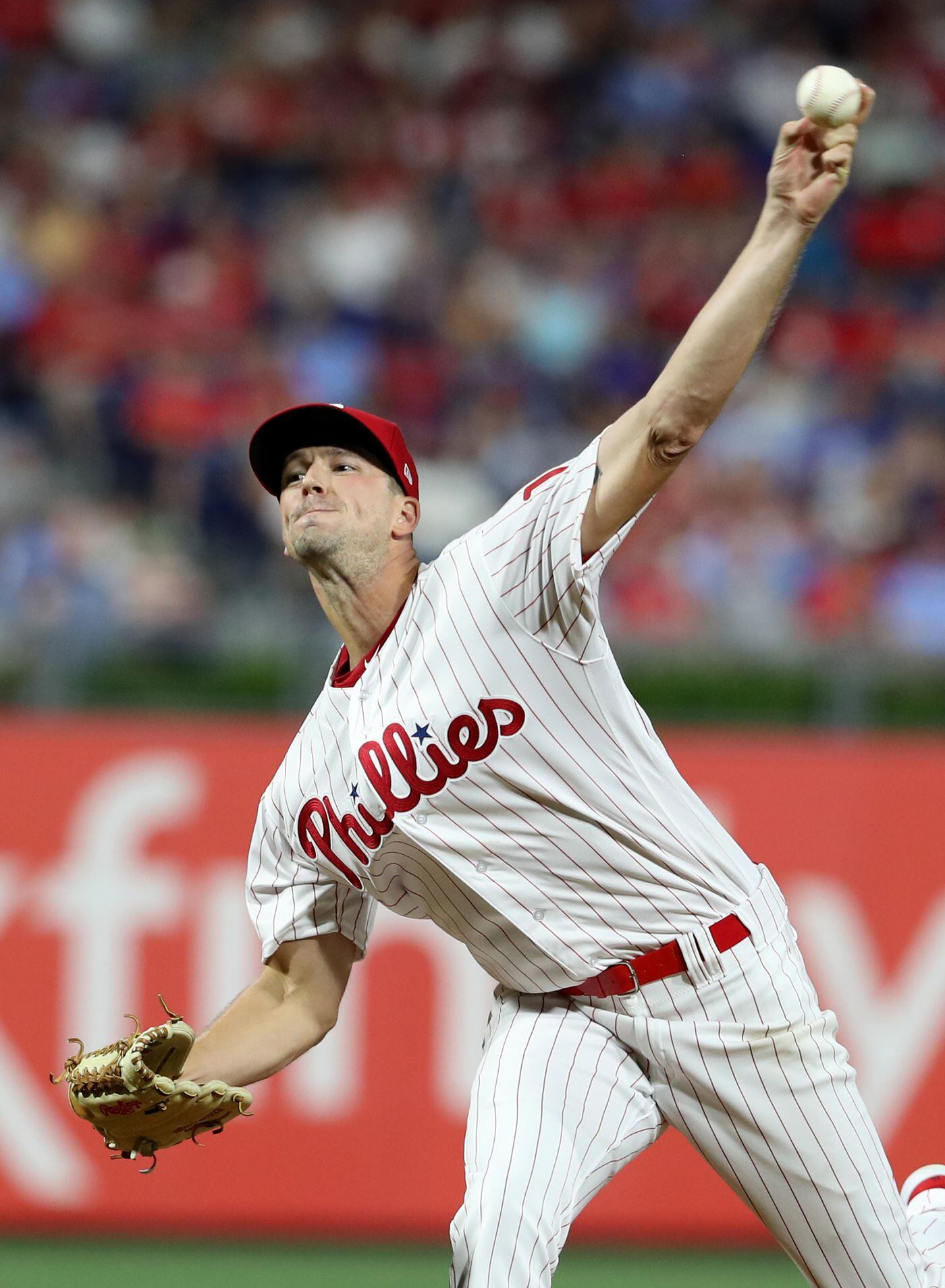 Drew Smyly tosses a gem to lift Phillies over Giants in series opener