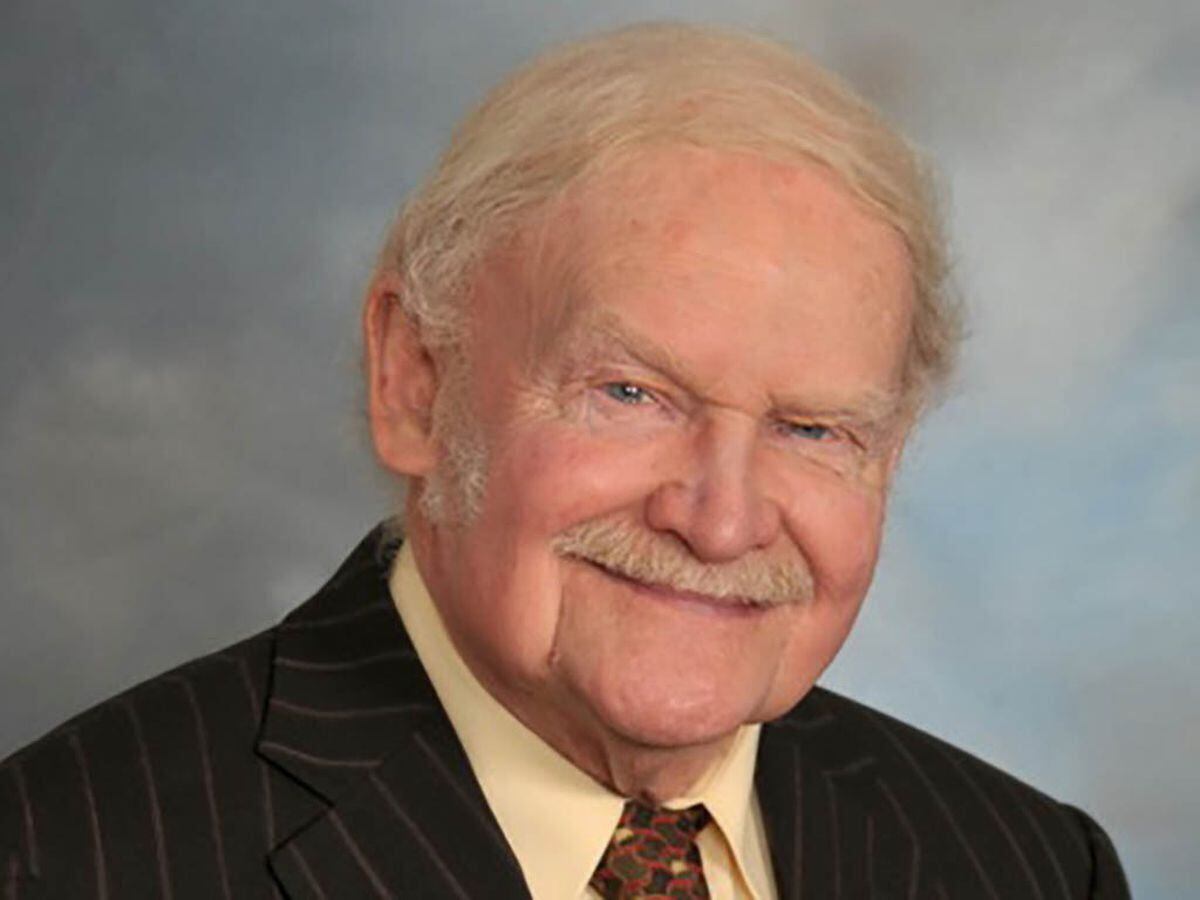 Joseph W. Devlin, 85, religion professor