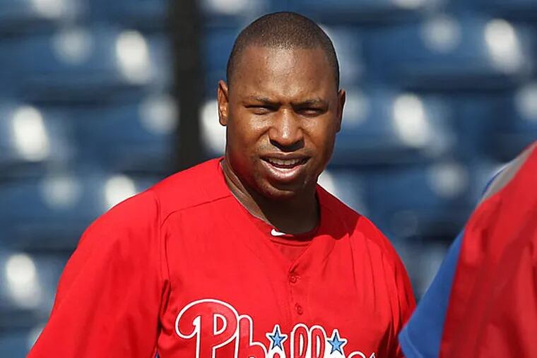 Phillies Notes: Phils evaluating Delmon Young's readiness in right