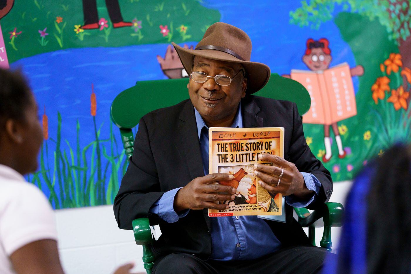 Just 9 Philly schools have certified librarians. Here’s how one school ...