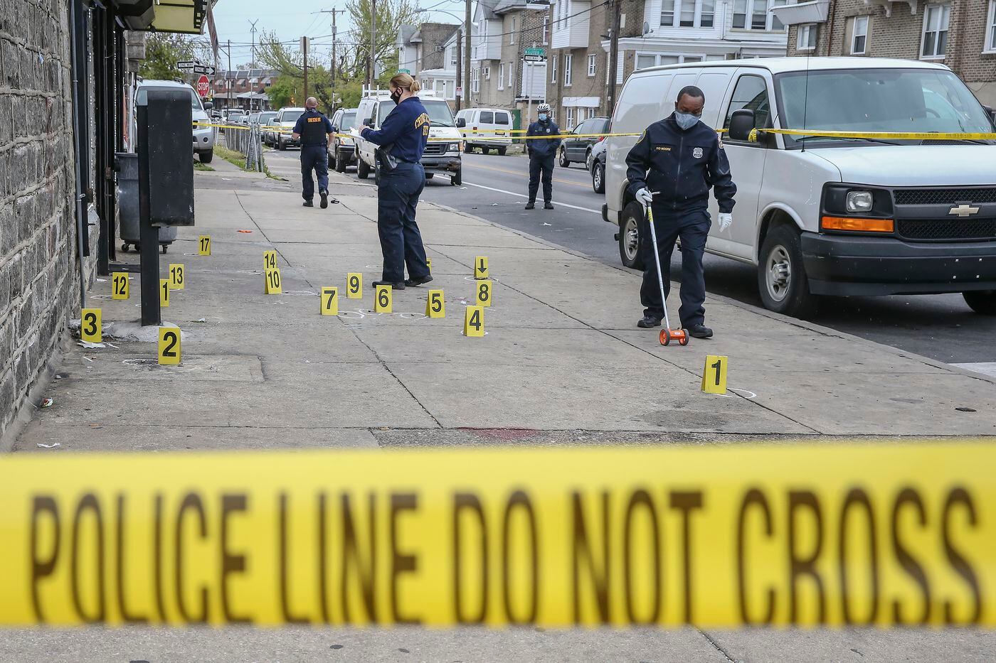 17-year-old killed in shooting outside Philly convenience store