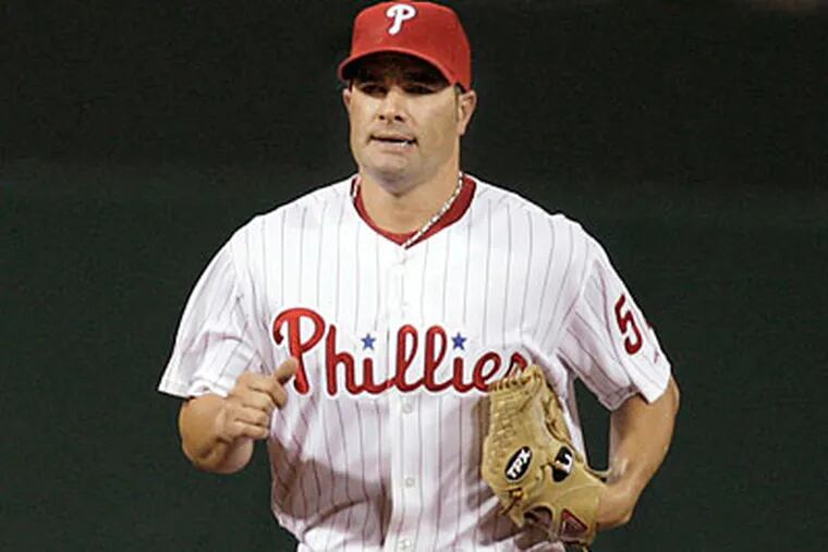 Phillies are routed by Dodgers