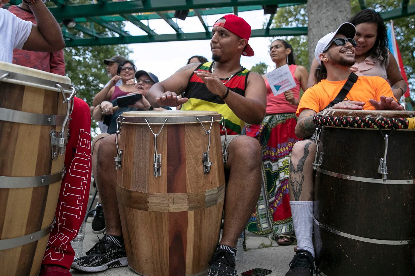 Dancing to maracas and drums: Philly celebrates as Puerto Rican ...
