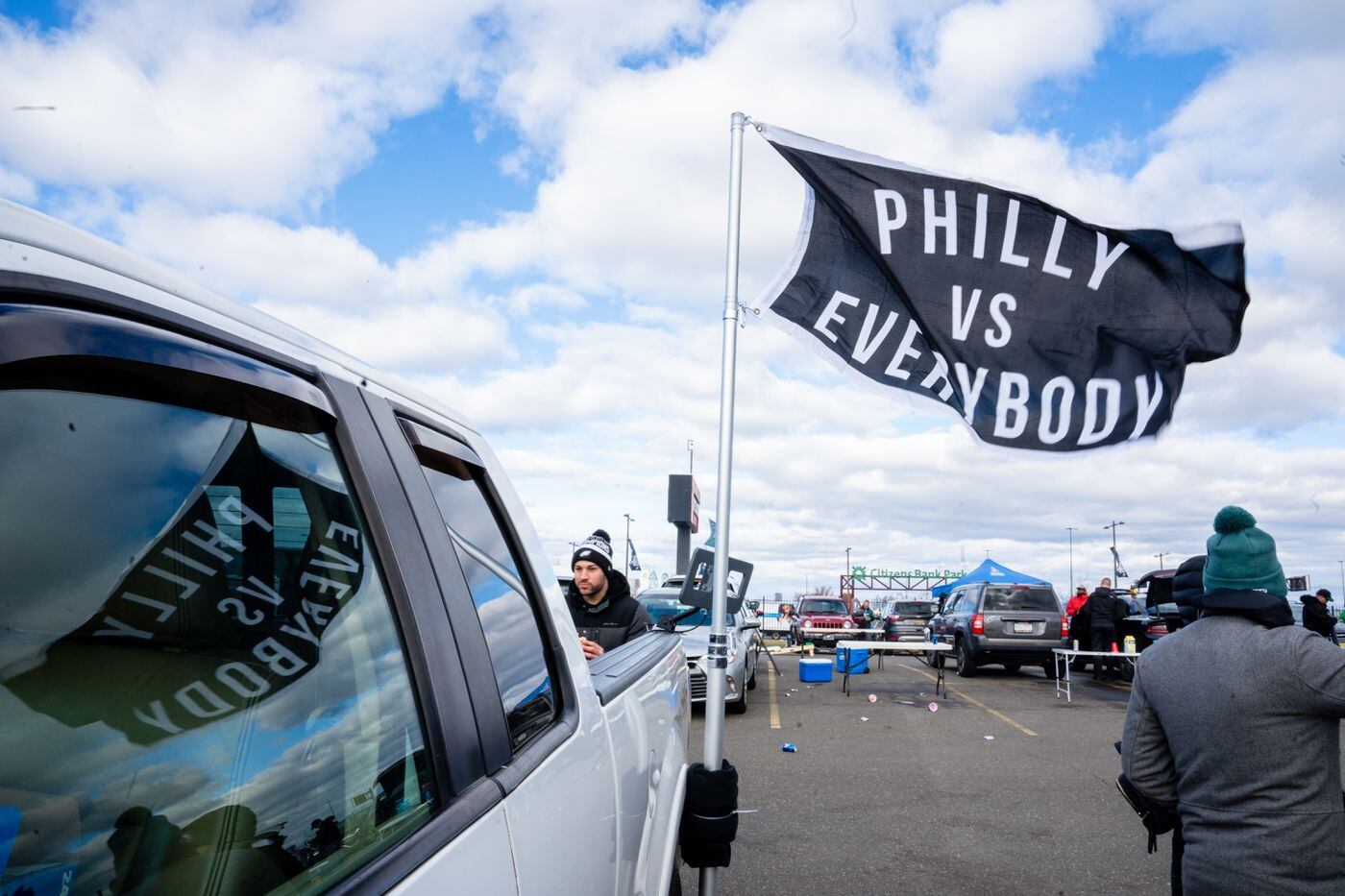 NFL playoffs: Eagles-Seahawks highlights from Philadelphia fan tailgate ...